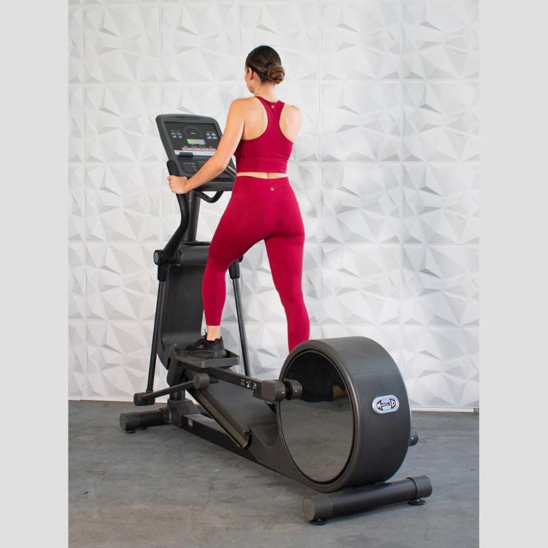Muscle D Commercial Elliptical Trainer with LED Screen — Strength ...